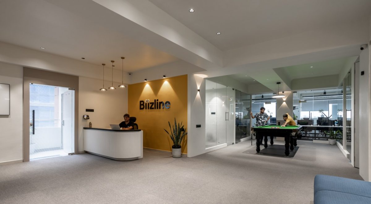The Design Of This Office Space Enhances Productivity While Maintaining ...