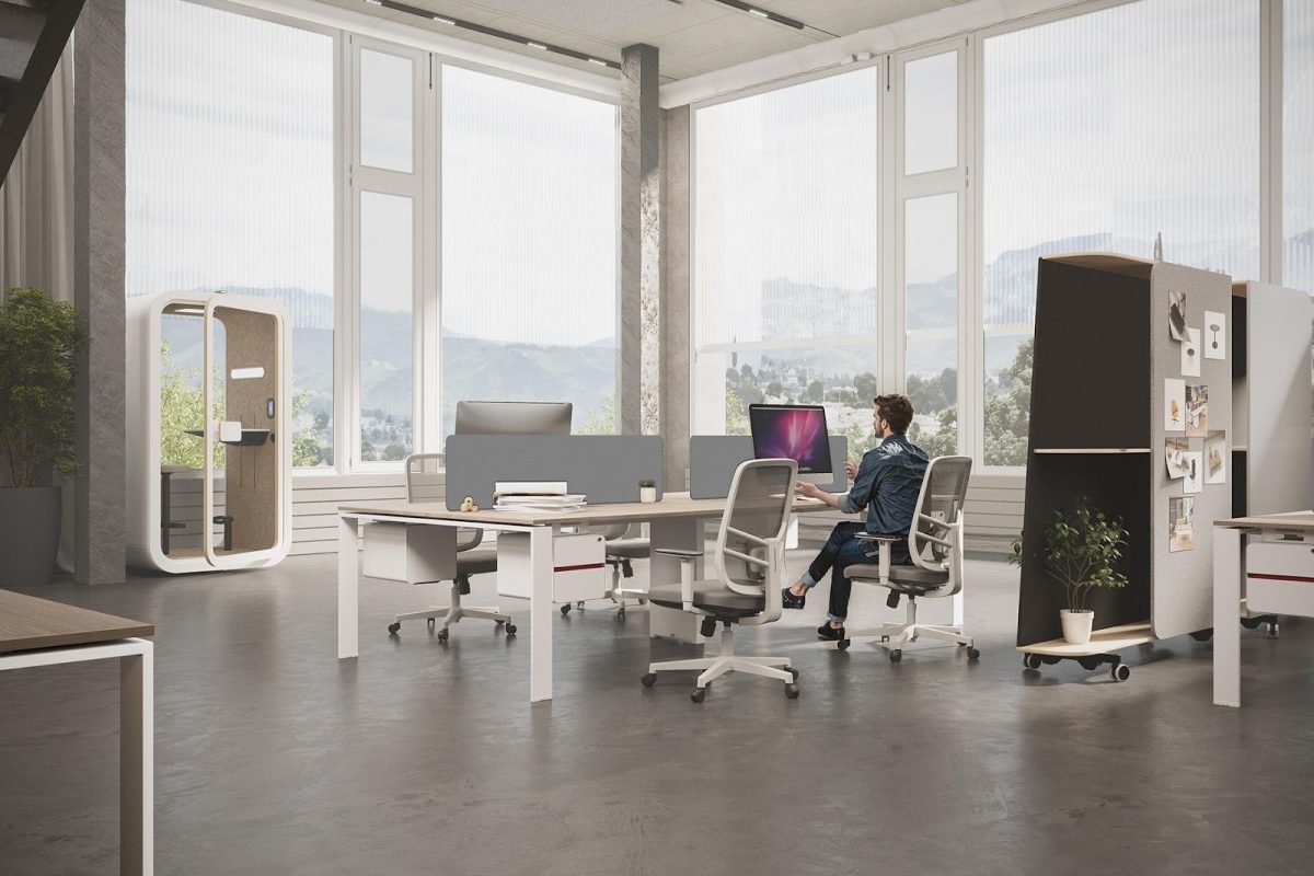 How to Pick the Right Office Table for Your Workspace