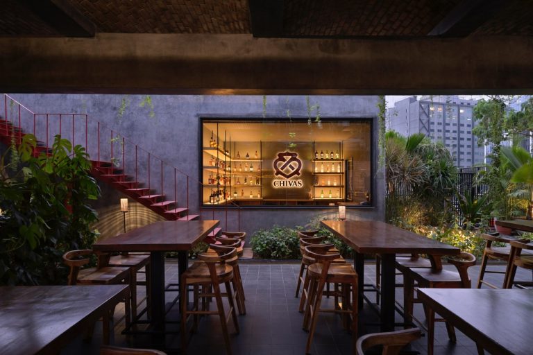 This Music Venue-Inspired Restaurant Is A Much-Needed Cultural Respite ...