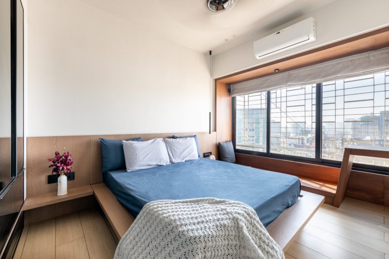 This 700 sq ft Compact House Breathes Light And Air | M&M Studio - The ...