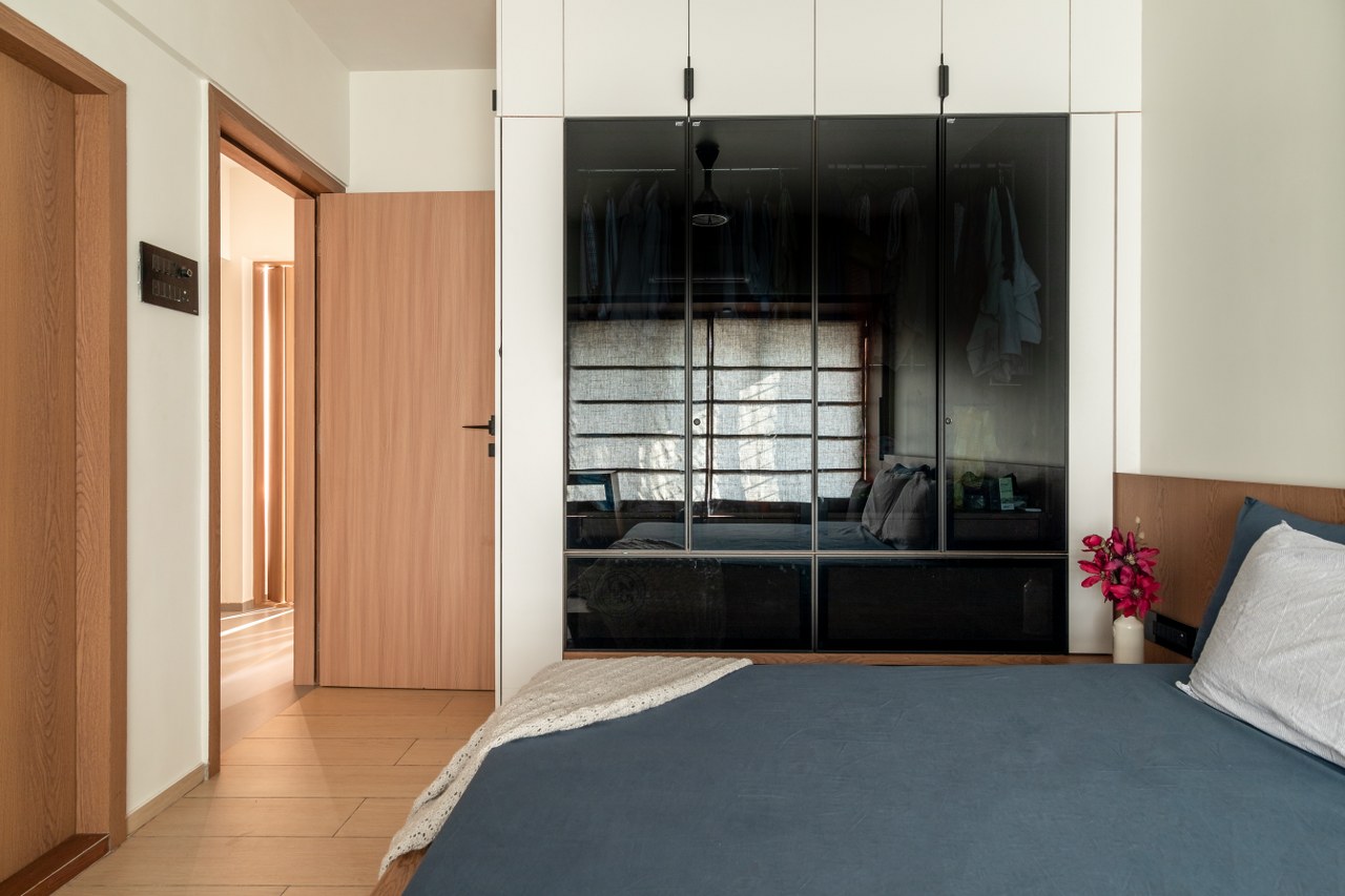 This 700 sq ft Compact House Breathes Light And Air | M&M Studio - The ...