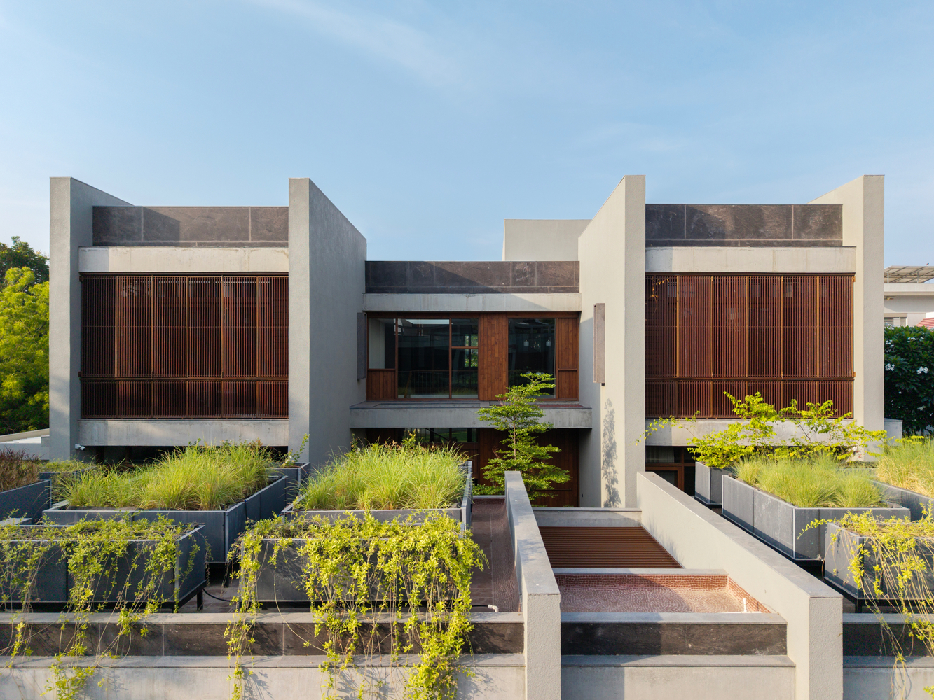 This Home With Double Height Living Spaces Is A Microcosm Of Liveliness ...