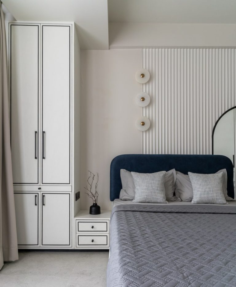 This Home For A Joint Family Blends Classical Design And Modern Comfort ...