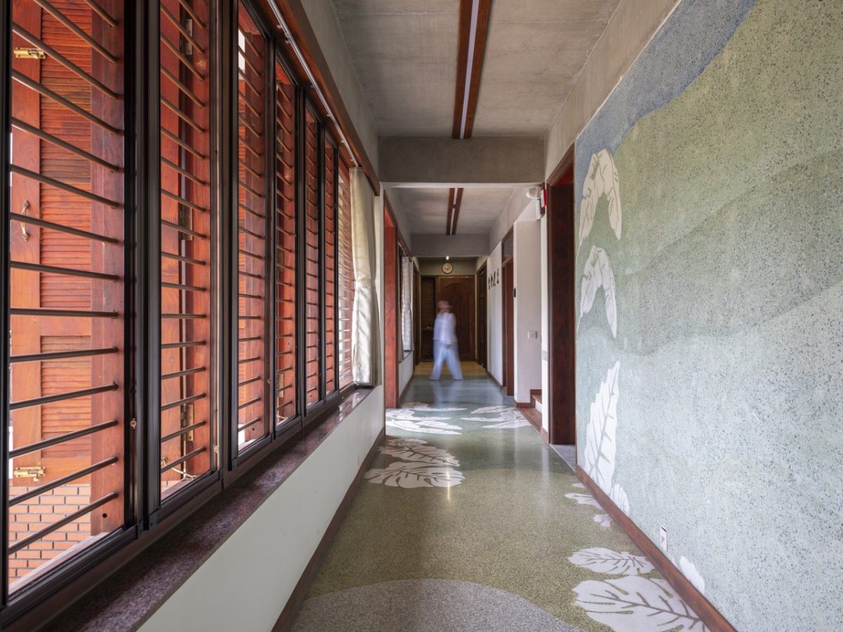 Raw Materials Combine With Modern Living In This Ahmedabad Residence ...