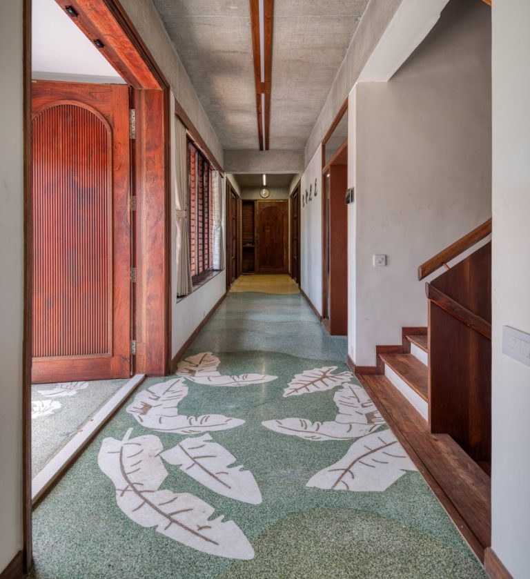 Raw Materials Combine With Modern Living In This Ahmedabad Residence ...