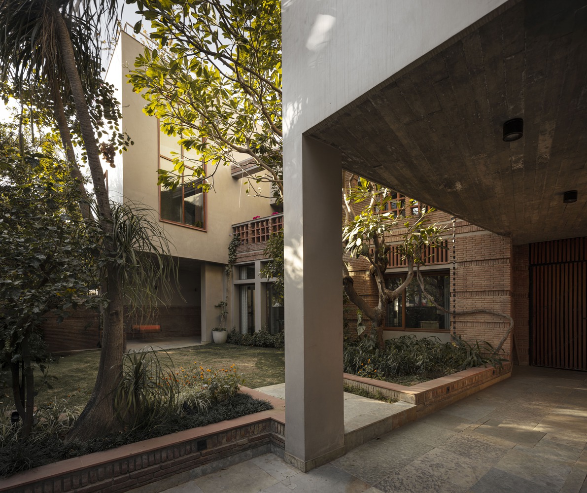 This Renovated House In Gurugram Has An Inward Looking Courtyard ...