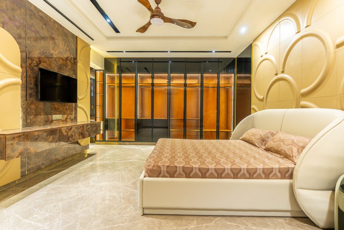 The Spatial Design And A Flexible Layout Of This Residence Allows Its ...