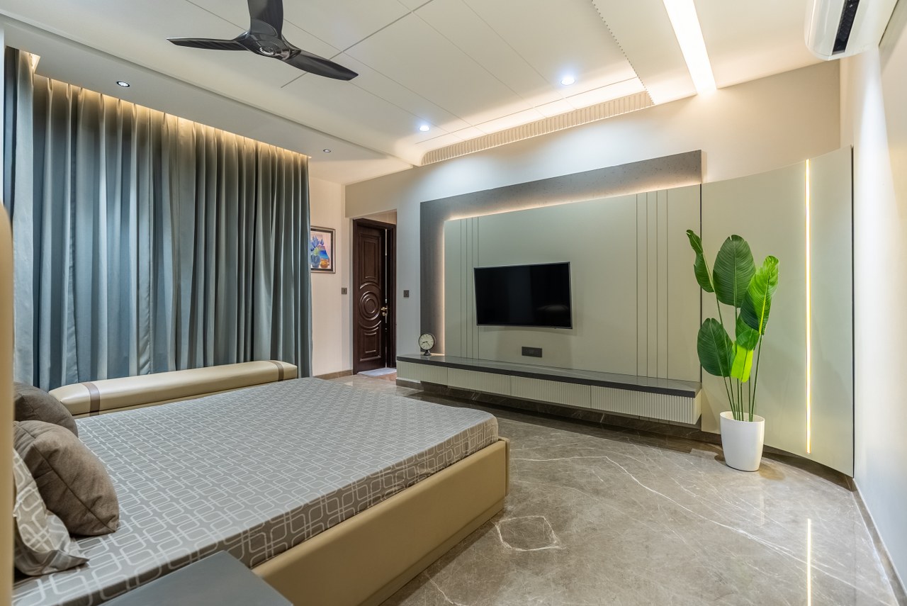 The Spatial Design And A Flexible Layout Of This Residence Allows Its ...