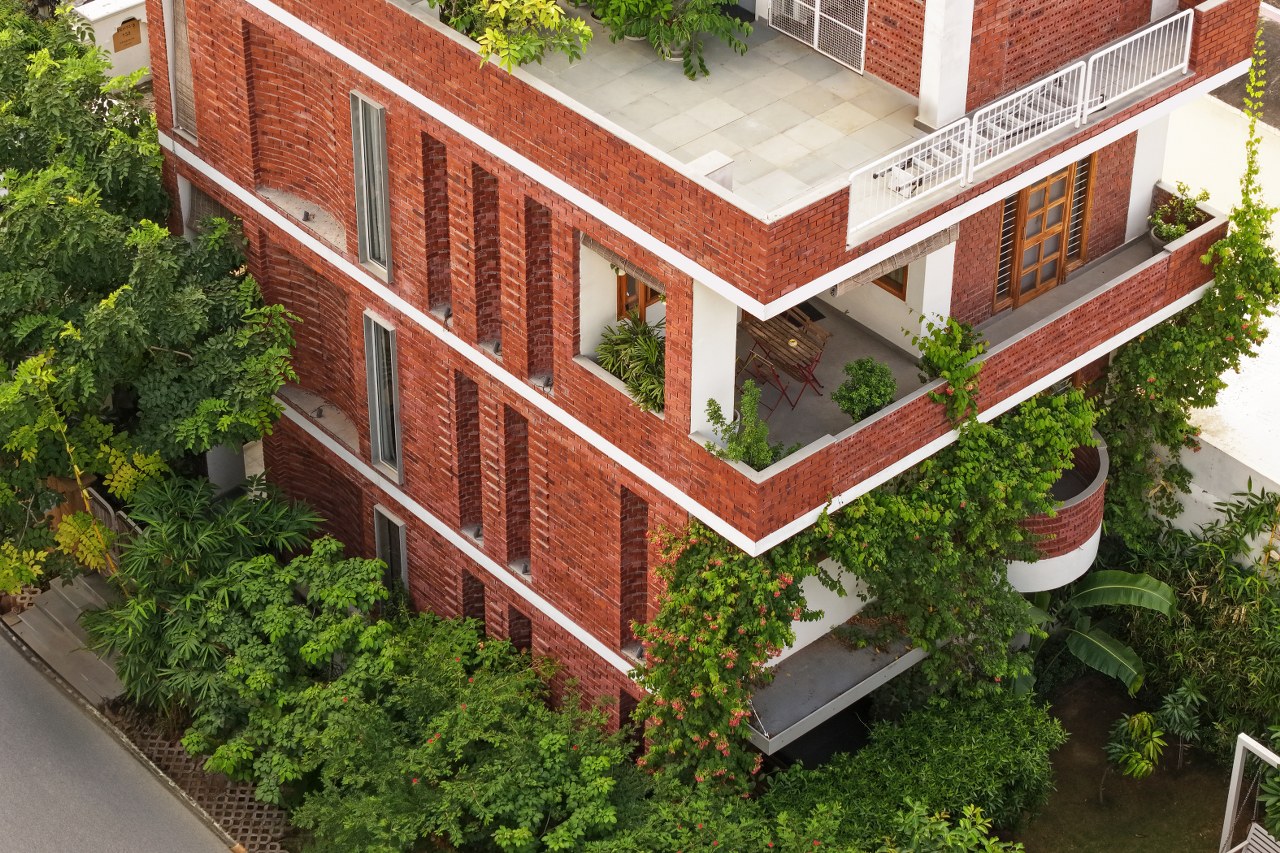 This Homestay Unfolds As A Dialogue Between Landscape And Legacy ...
