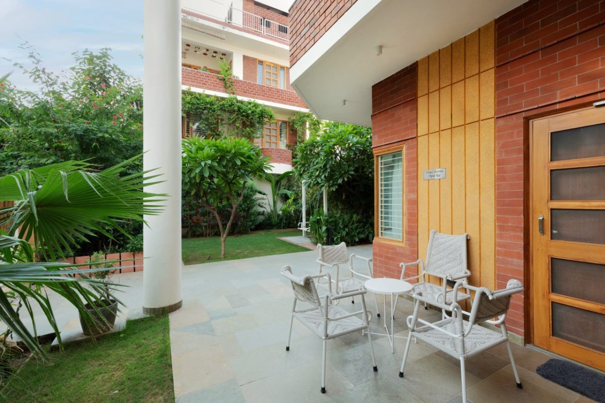 This Homestay Unfolds As A Dialogue Between Landscape And Legacy ...