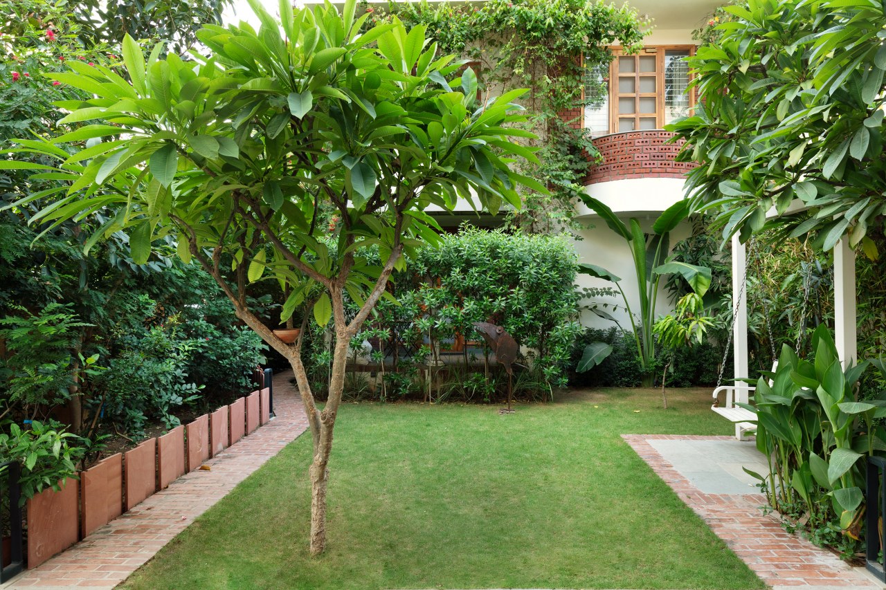 This Homestay Unfolds As A Dialogue Between Landscape And Legacy ...
