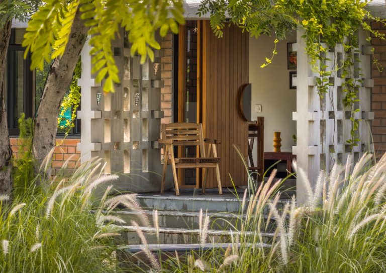 This Home For An Urban Farmer Is Where Slow Living Meets Solitude ...