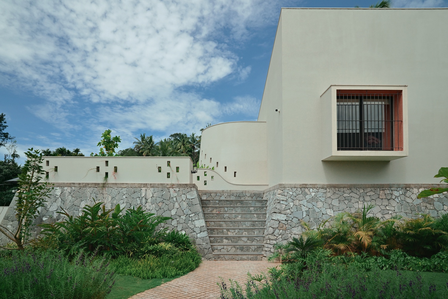 The Design Challenge Turned Into An Opportunity For This Kerala Home ...