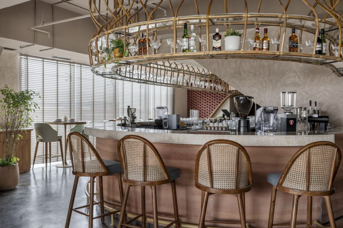 Designed Within A Linear Space, This Restaurant Replaces A Previous ...