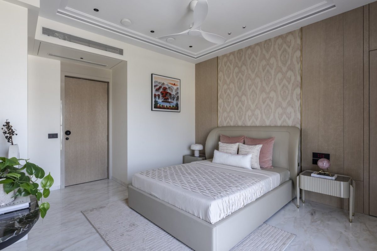 This Mumbai Home Is A Seamless Blend Of Modern Luxury & Artistic ...