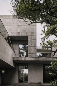 Raw Materials And Functional Design Define This Idyllic Home In Kerala ...