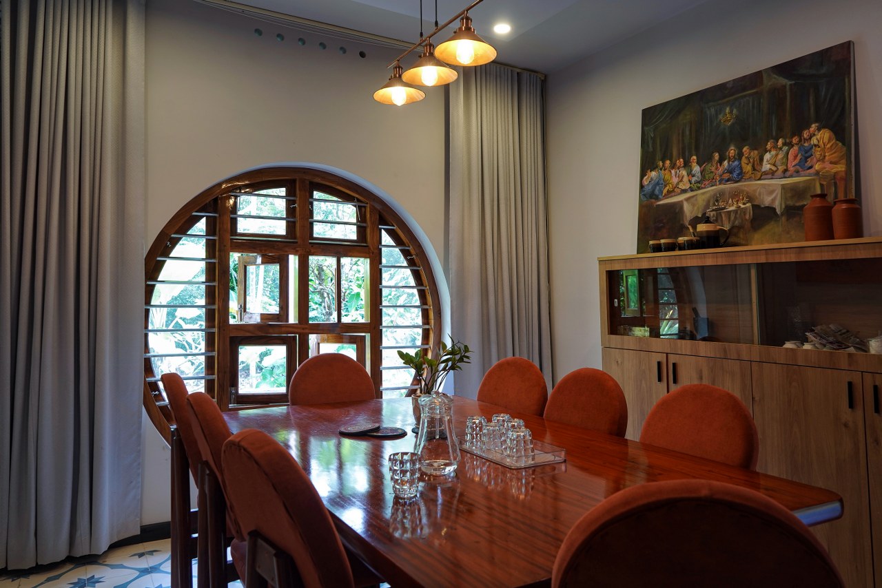 This Traditional Kerala House Blends Modernity & Functionality | Cross ...