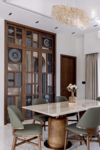 This West-Facing Home Exemplifies Sophisticated Residential Design ...