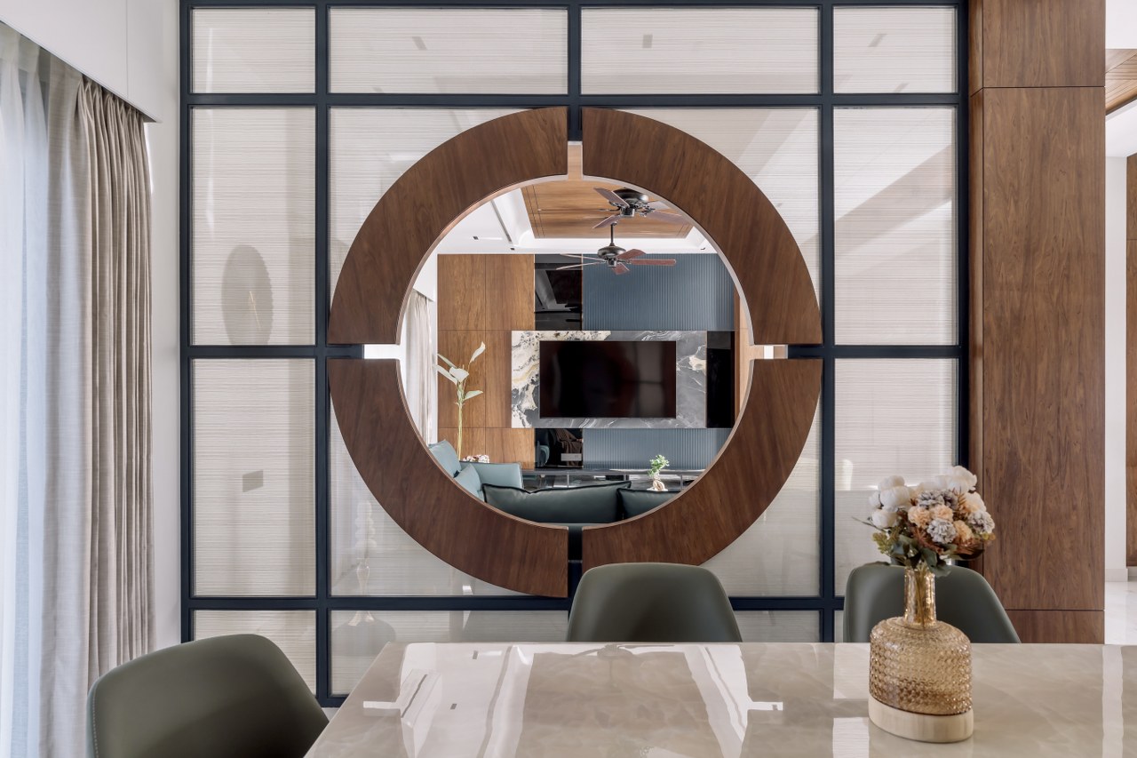 This West-Facing Home Exemplifies Sophisticated Residential Design ...