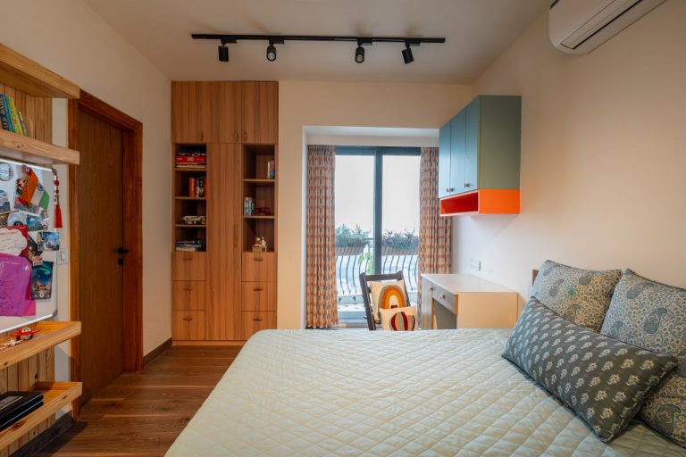 The Design Language Of This European Home Is Expressive yet Timeless ...