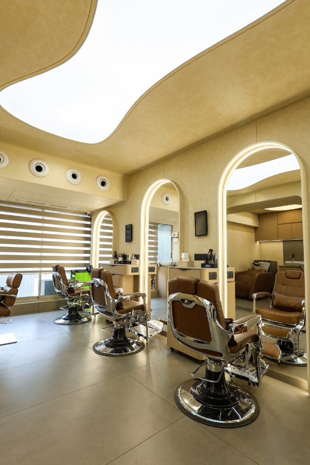 This Premium Salon in Surat Is A Calm & Comfortable Experience | Studio Ivy