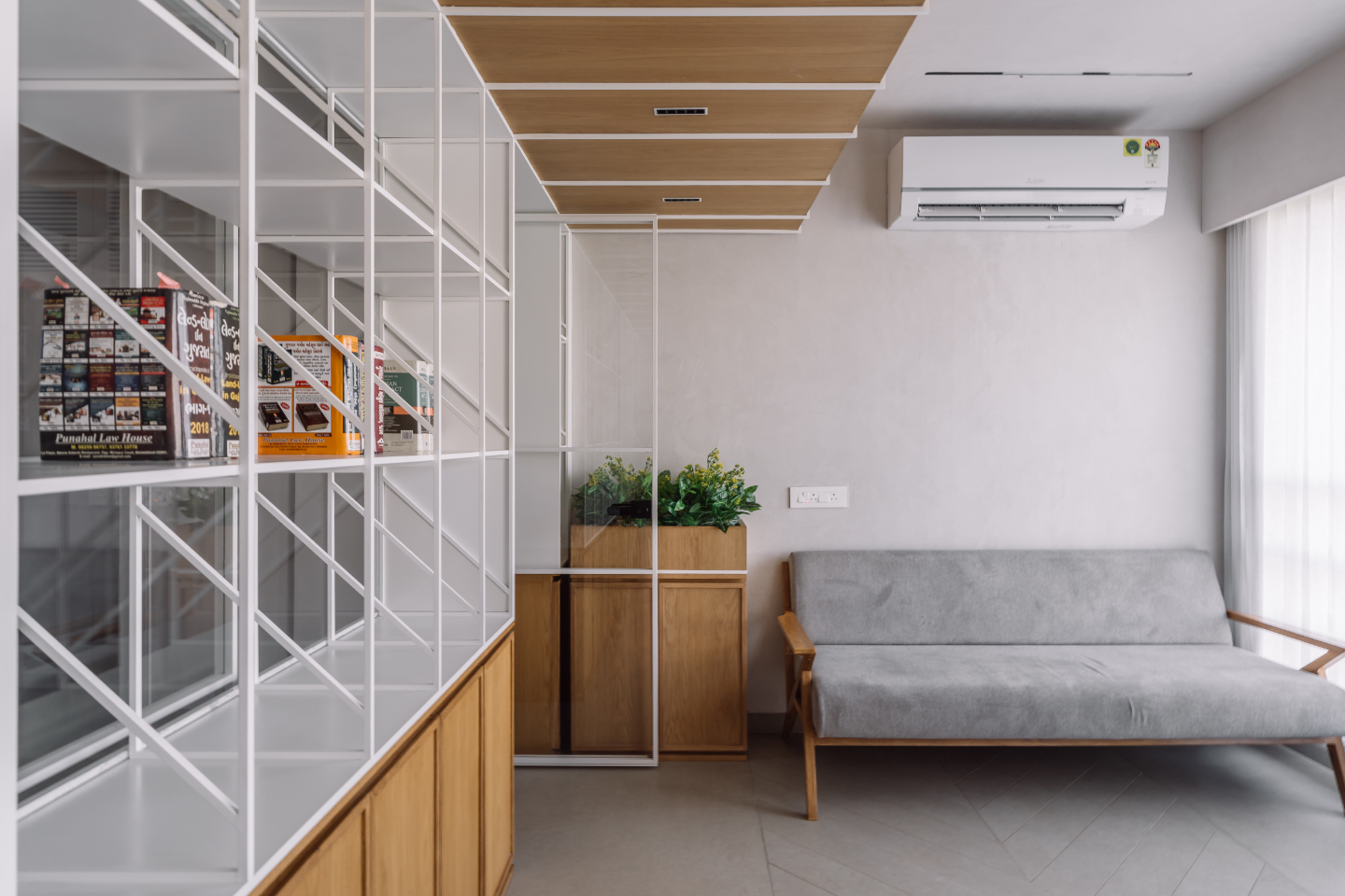 Designed In A Compact Space, This Office Demonstrates Minimal ...