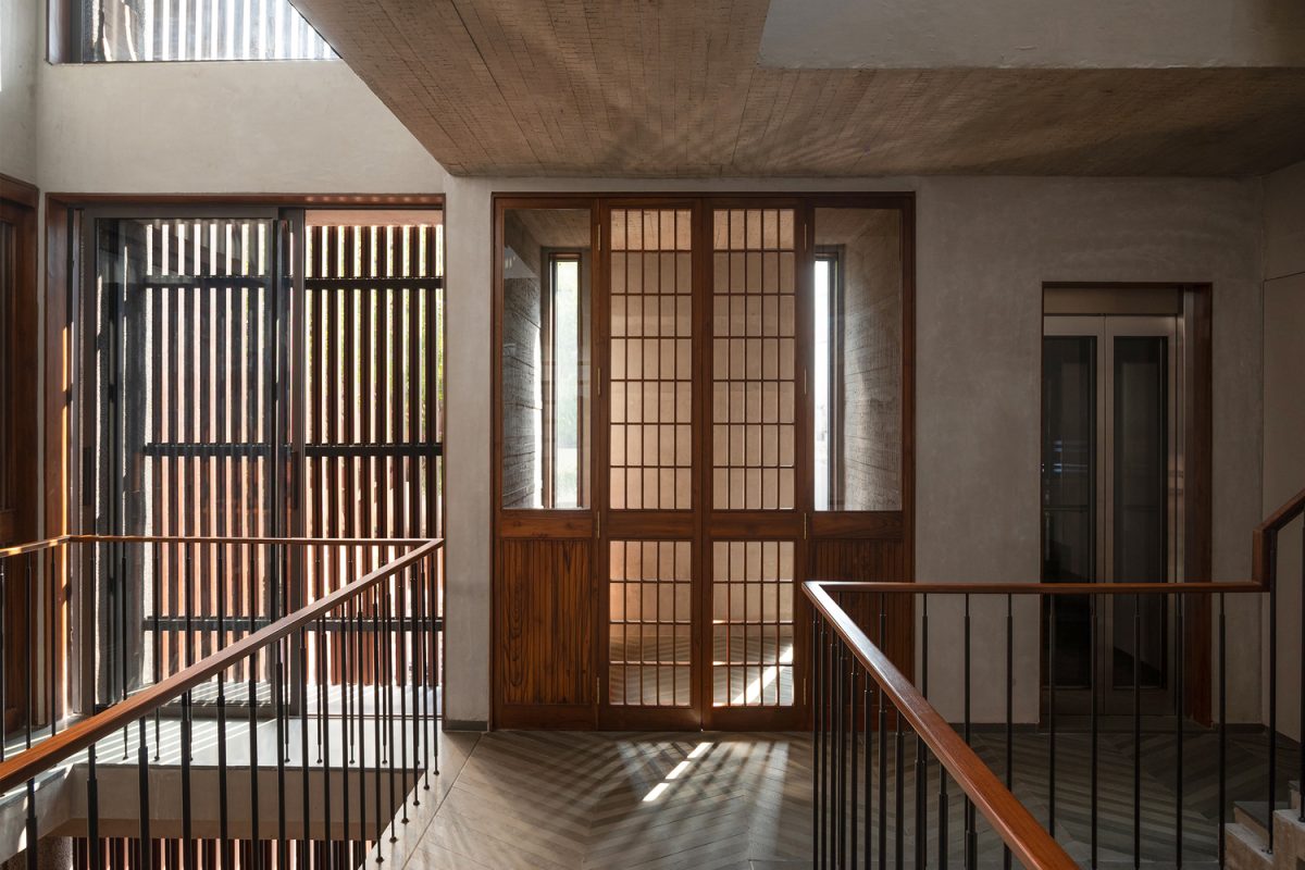 The Light Well At The Centre Of This Home Fills The Entire Home With ...